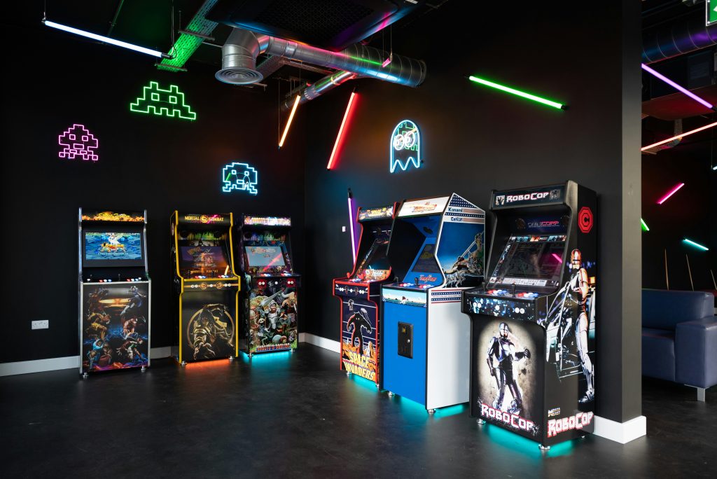 Photos of Vintage Arcades We Wish Were Still Around